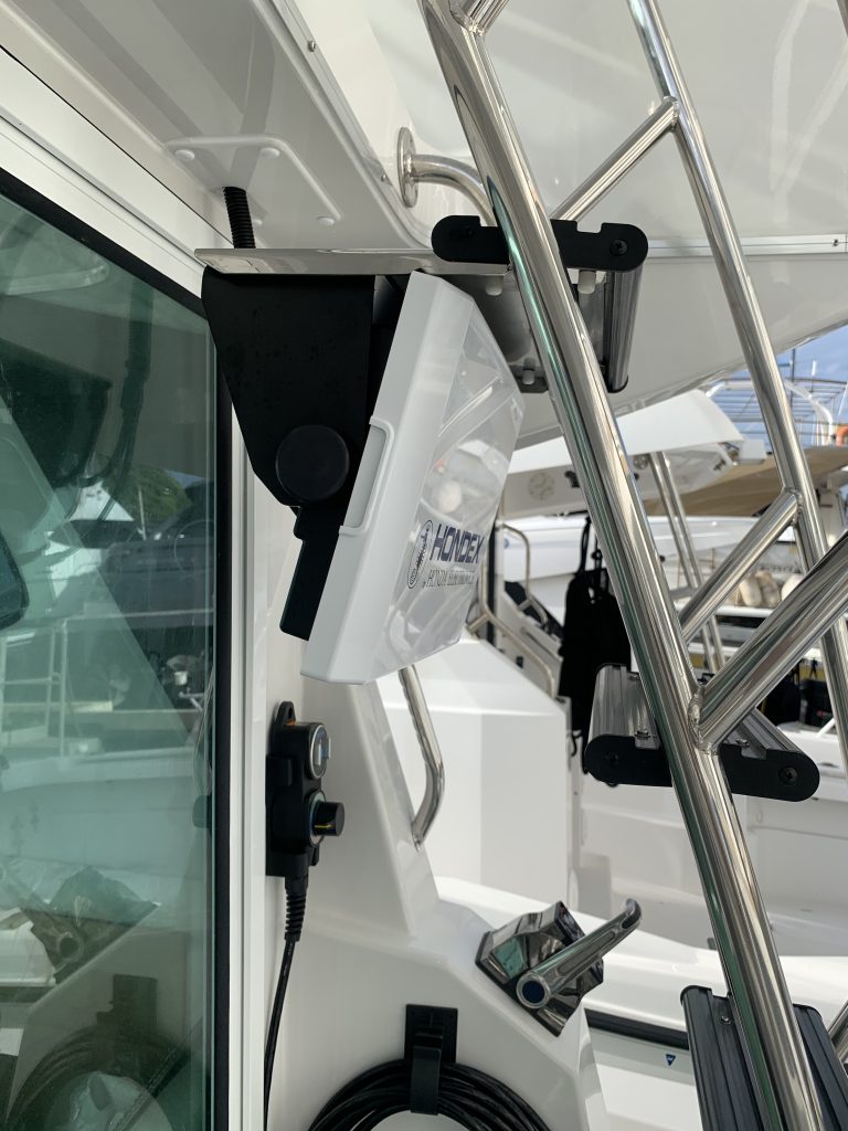 EX34FB アイスブルー 3ステーション仕様 ｜ ヤンマーマリンブログ